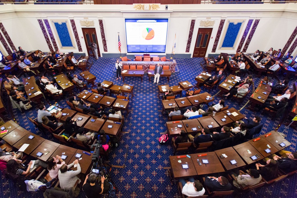 Applaud Democrats for Fighting for Pay for Federal Workers | The Smile