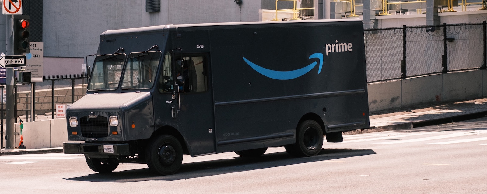 Tell Amazon to Move to Zero Emissions Shipping Now | Stand.earth